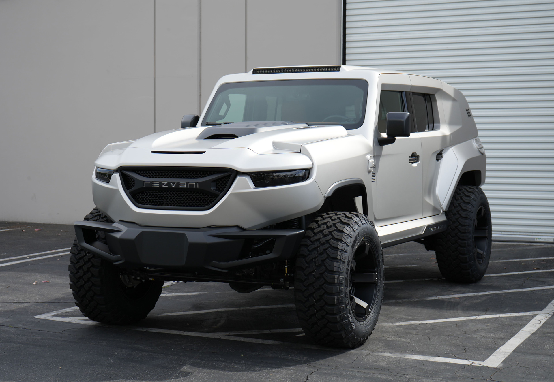 Rezvani Tank ს ფლაგ ინ ჰიბრიდული აგრეგატიც ექნება