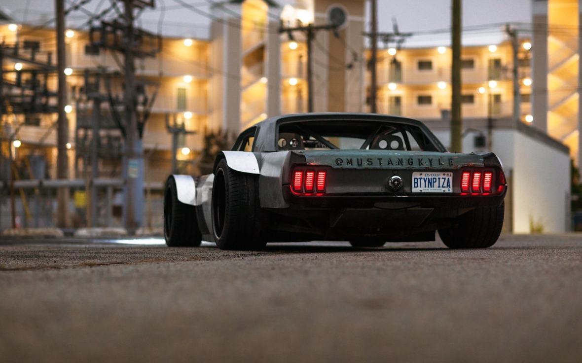 ლეგენდარული 1967 წლის Ford Mustang Coupe LS1 ძრავით - Crystalauto